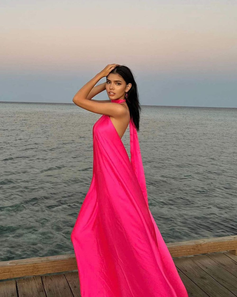 7 Potret Pemenang Miss Elite World 2024 Juvyel Anne