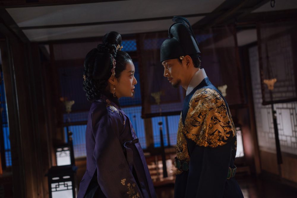 Sinopsis Drakor The Queen Who Crowns