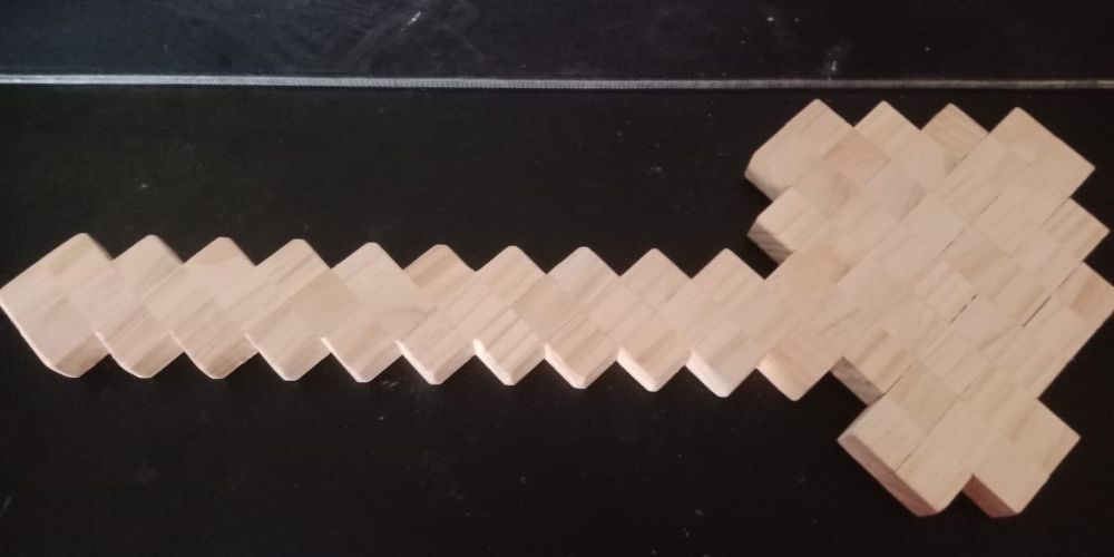 9 Karya Buatan Tangan Bertema Senjata Minecraft