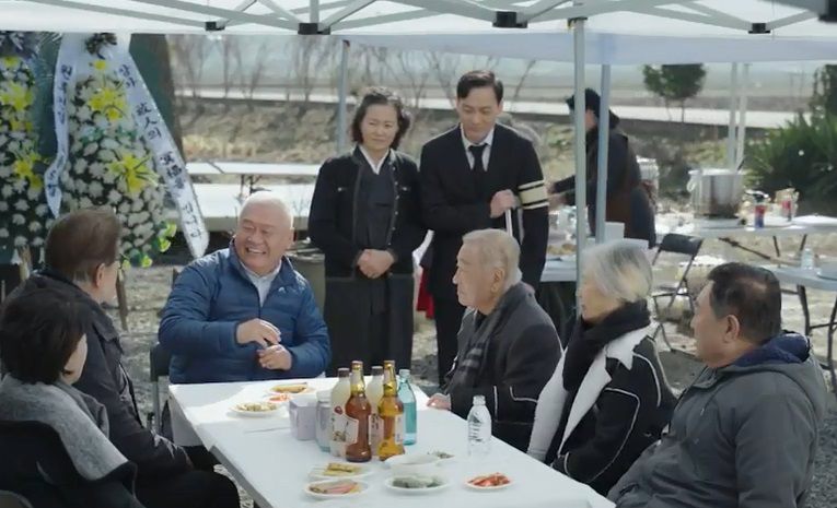 8 Momen Kebersamaan Senior Avengers di Dog Knows Everything