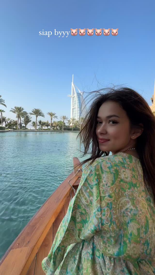 Potret Rebecca Klopper Liburan ke Dubai, Mengunjungi Al Seef