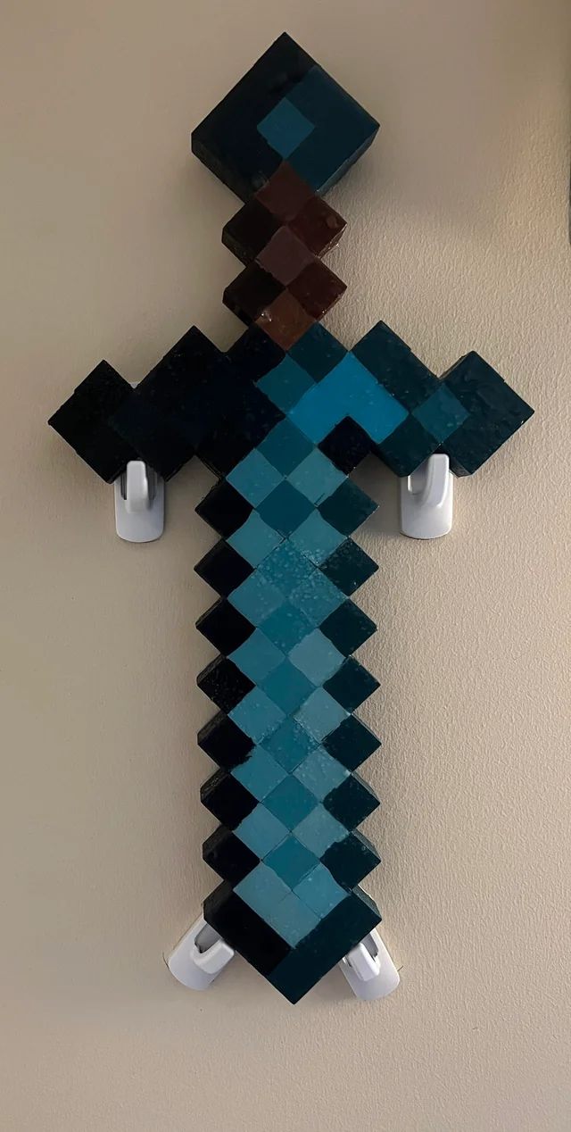 9 Karya Buatan Tangan Bertema Senjata Minecraft