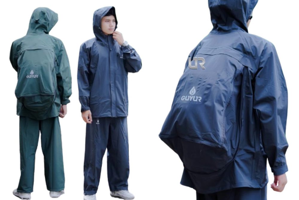 7 Rekomendasi Jas Hujan Model Backpack, Ada GUYUR!