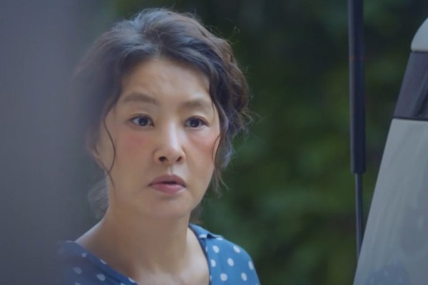 Upaya Bong Hee Mendukung Operasi Lee Da Rim di Iron Family