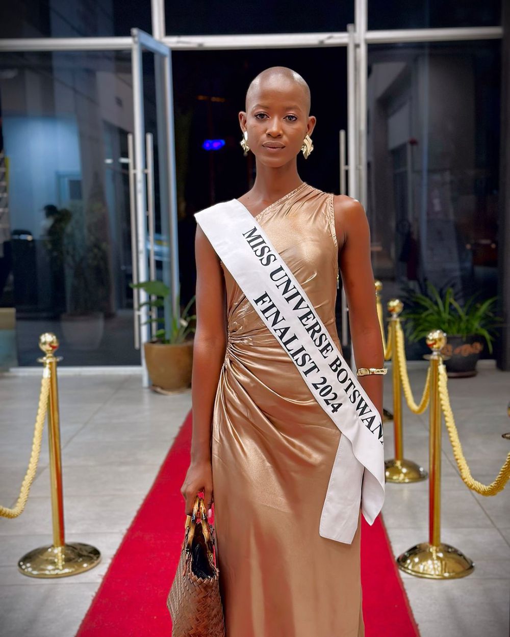 7 Potret Miss Universe Botswana 2024 Thanolo Keutlwile