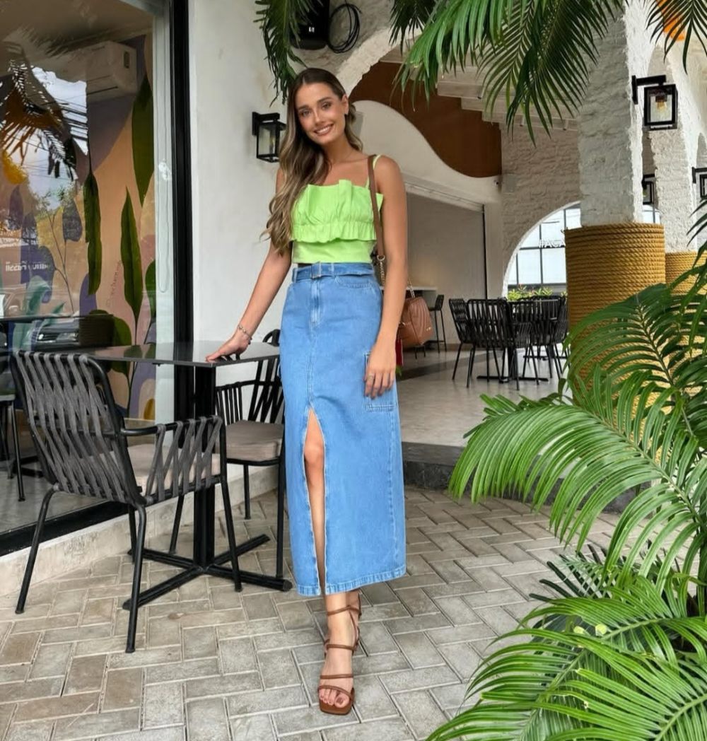 7 Potret Camila Ribera Roca Miss International Bolivia 2024