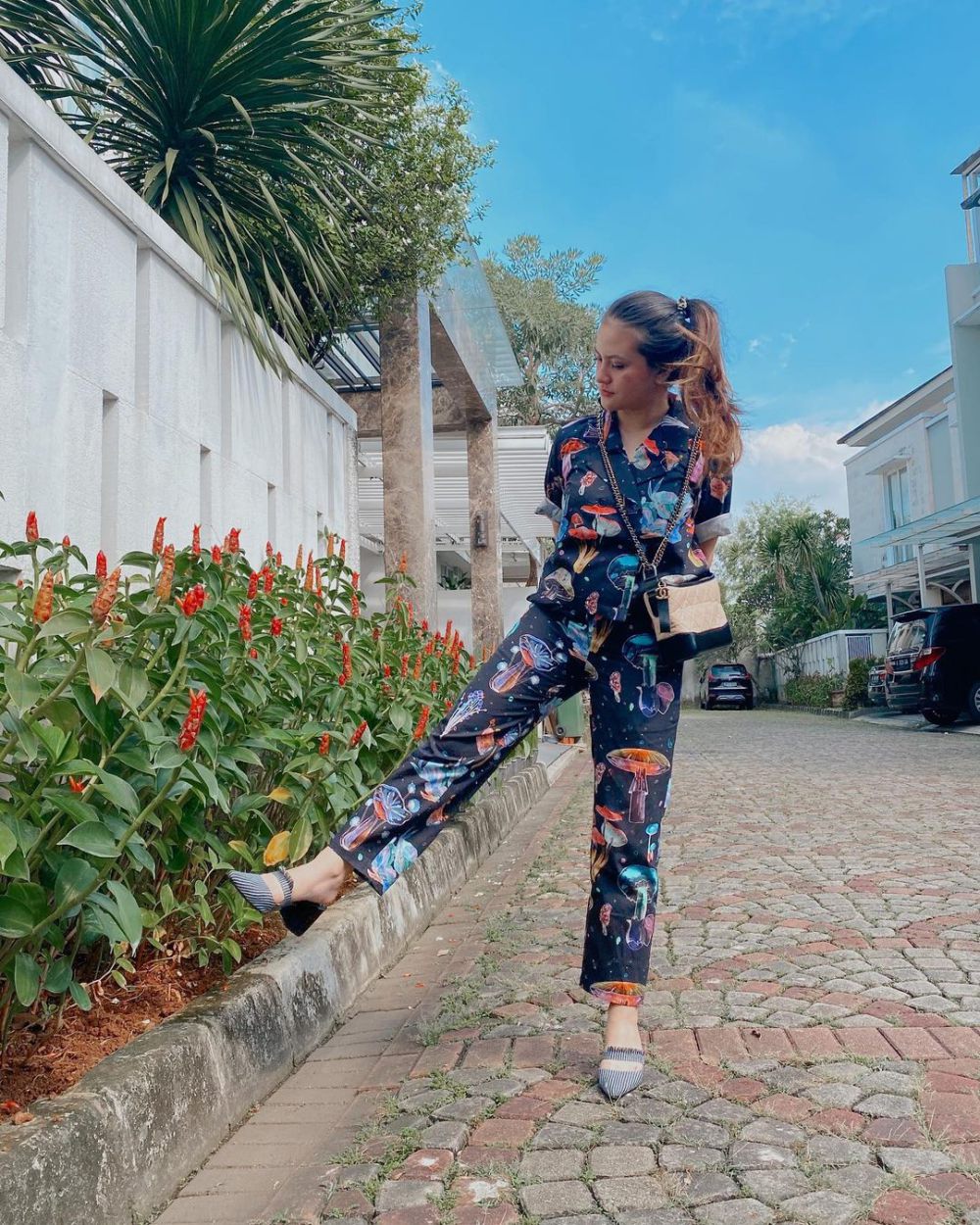 9 Inspirasi Outfit Pattern ala Marsha Aruan, Eye Catching!