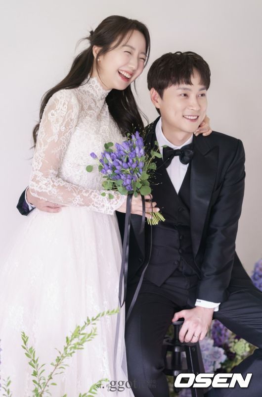 7 Potret Prewedding Min Kyung Hoon dan PD Knowing Brothers