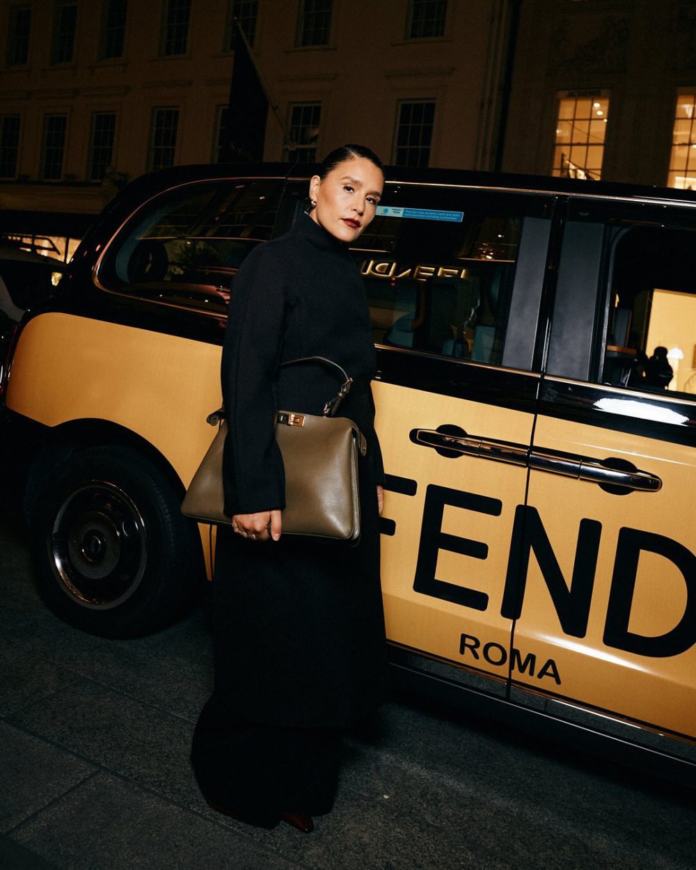 10 Look Selebriti di FENDI Winter Holiday Collection London