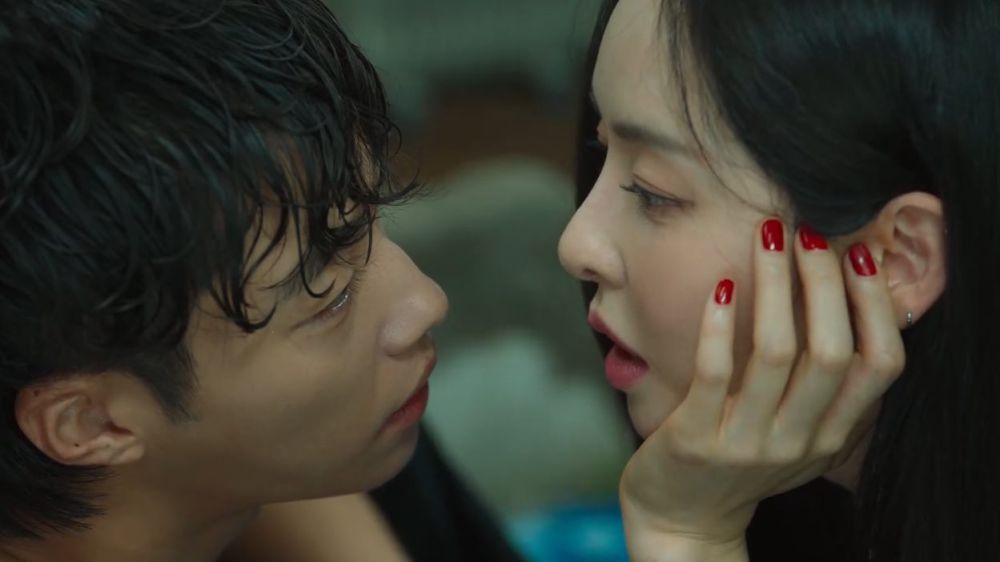 7 Momen Lee Da Hee Jadi Kameo di Mr. Plankton, Scene Stealer