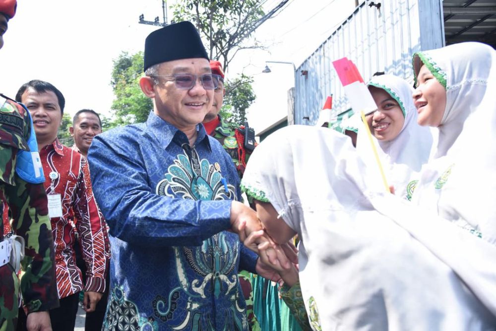 Gibran Minta Mendikdasmen Hapus Sistem Zonasi