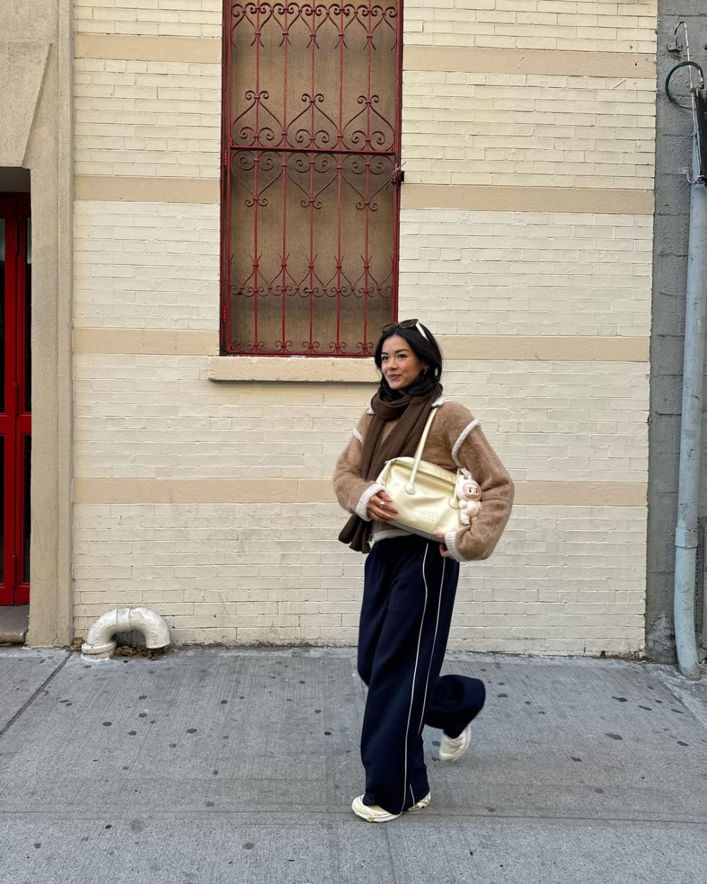 9 Inspirasi OOTD Hangout ala Ashley Alexander, Estetik!