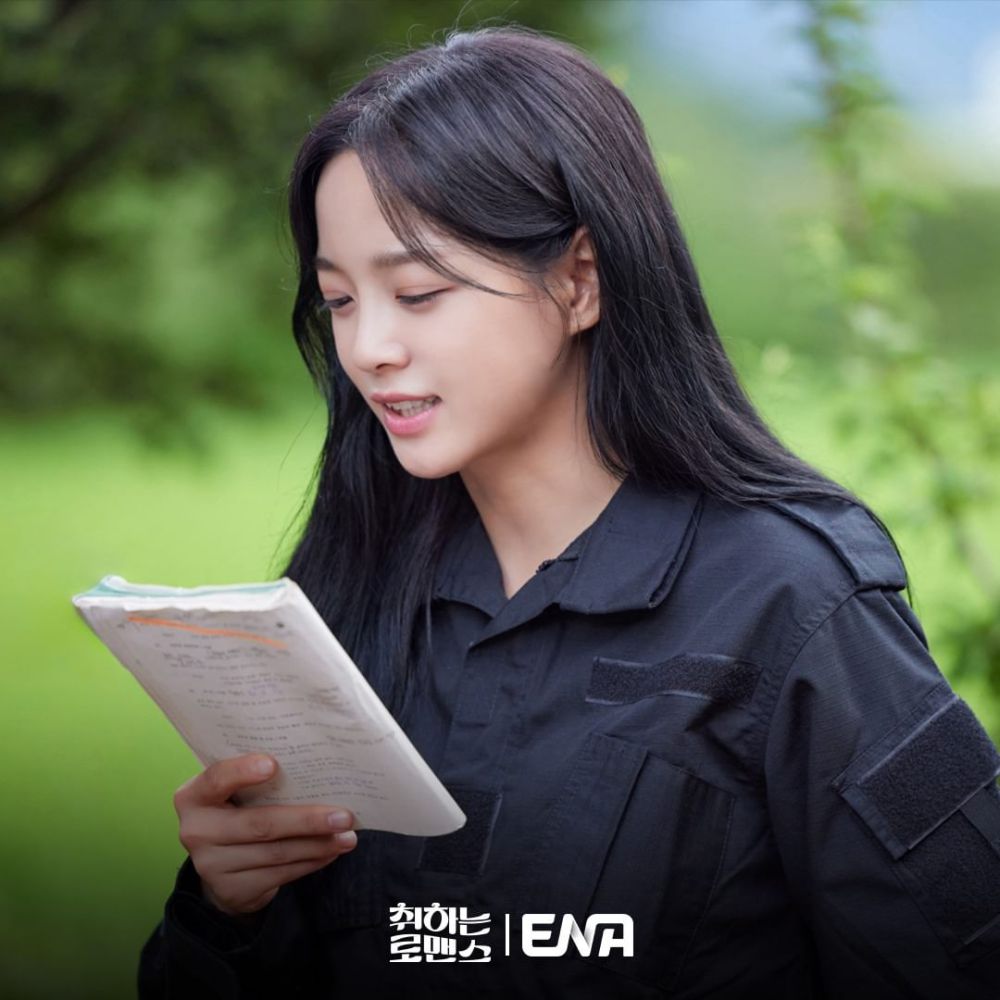 7 Effort Chae Yong Joo dalam Bekerja di Drakor Brewing Love