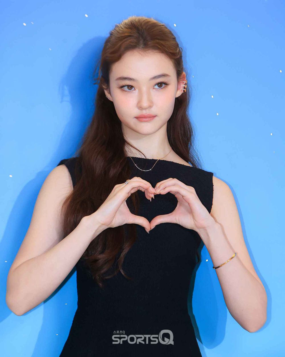 7 Potret Ella MEOVV di Event Tiffany & Co, Auranya Mahal!