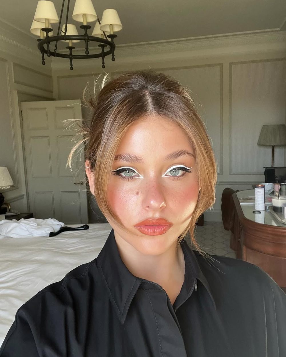 8 Inspirasi Makeup ala Nicole Wallace, Pemeran Culpa Tuya