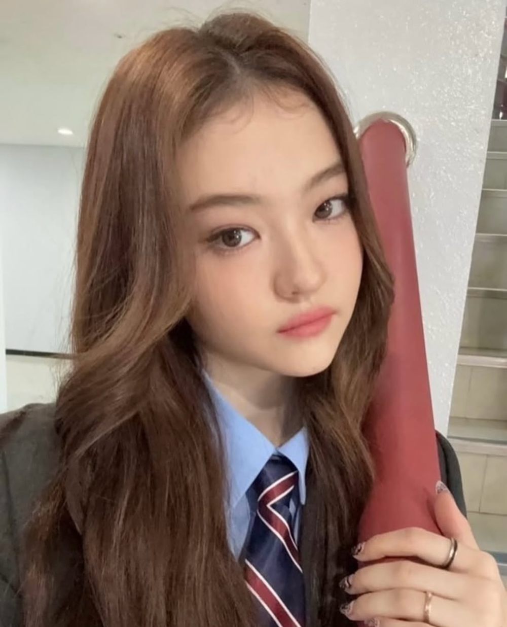 7 Ide Makeup Look ala Ella MEOVV, Tampil Glamor dan Fresh!