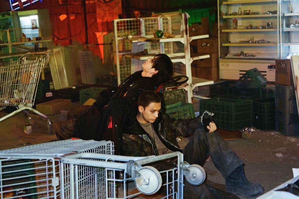 Lirik Lagu Escape - Bangchan dan Hyunjin Stray Kids