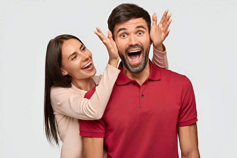 7 Tantangan Memiliki Pacar dengan Jokes Garing, Cek Guys!