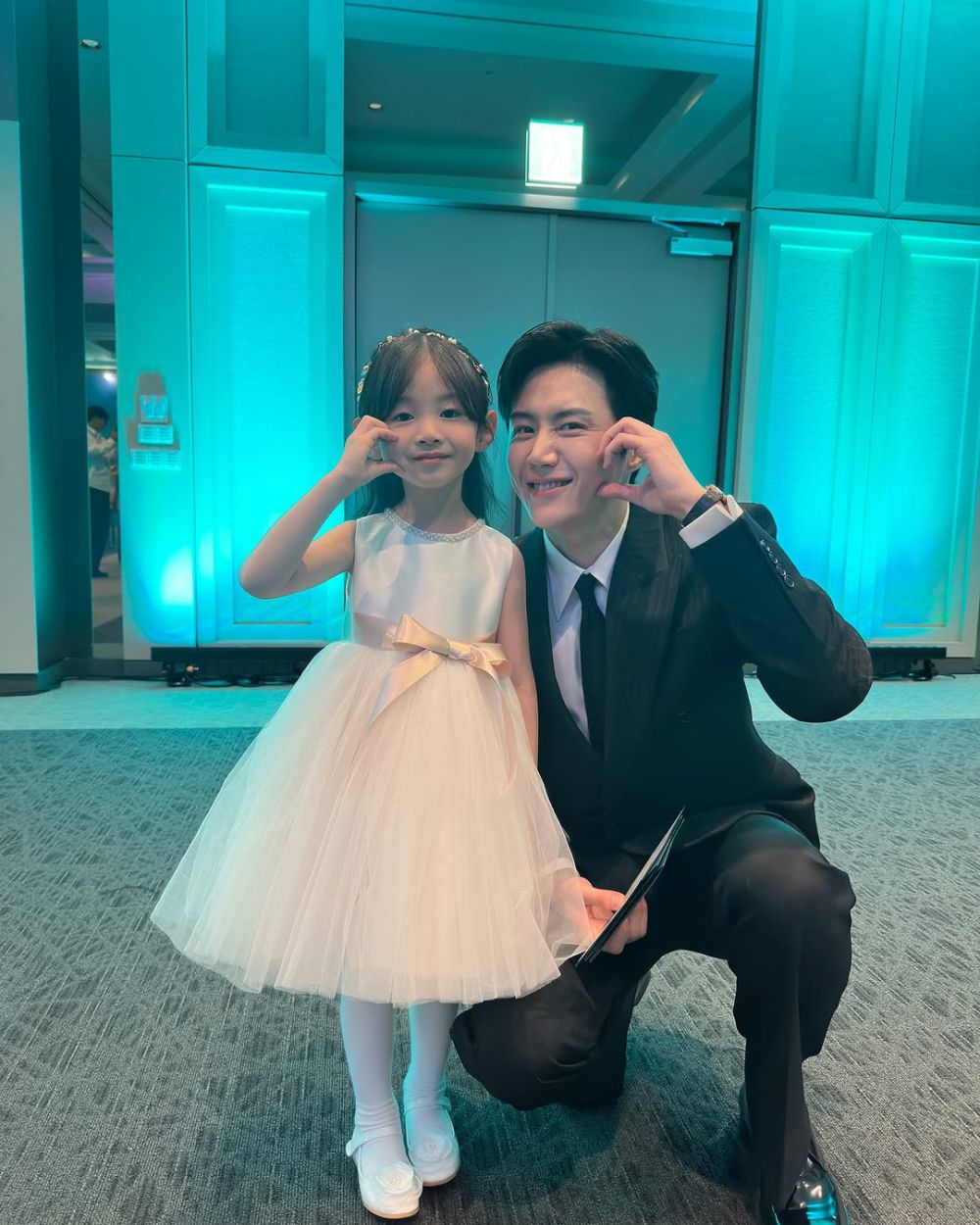 7 Potret Shin Chae Rin dengan Artis Korea di Balik Baeksang