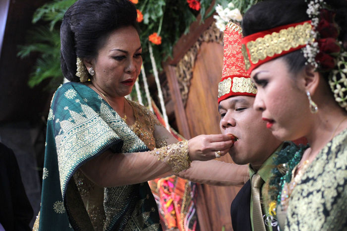 Cewek Batak Memang Paling Cocok Sama Cowok Jawa. Ini Alasan Logisnya ...