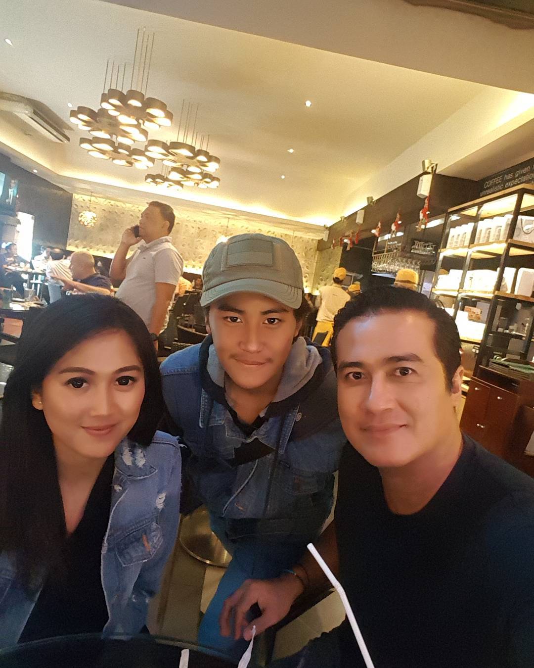 10 Foto Rafi, Anak Adjie Pangestu yang Beranjak Dewasa, Gantengnya ...