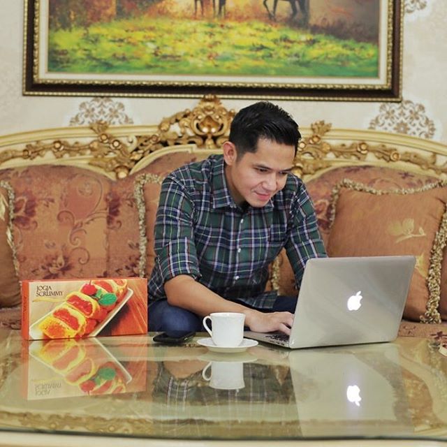 Lagi Ngetren, 8 Artis Ini Buka Bisnis Kuliner Oleh-oleh Kekinian Lagi Ngetren, 8 Artis Ini Buka Bisnis Kuliner Oleh-oleh Kekinian