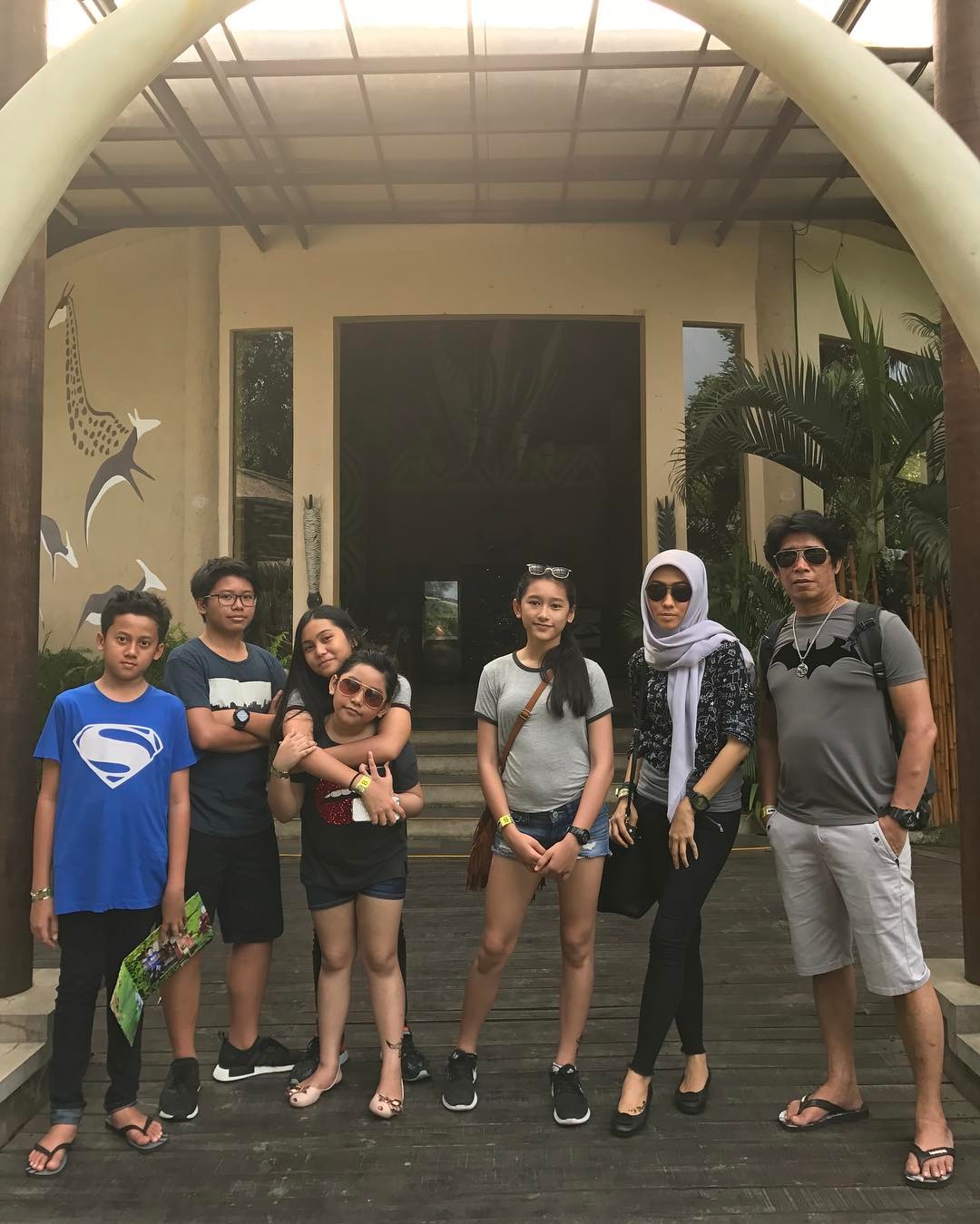 10 Potret Harmonisnya Keluarga Parto, Bahagia Punya Banyak Anak 10 Potret Harmonisnya Keluarga Parto, Bahagia Punya Banyak Anak