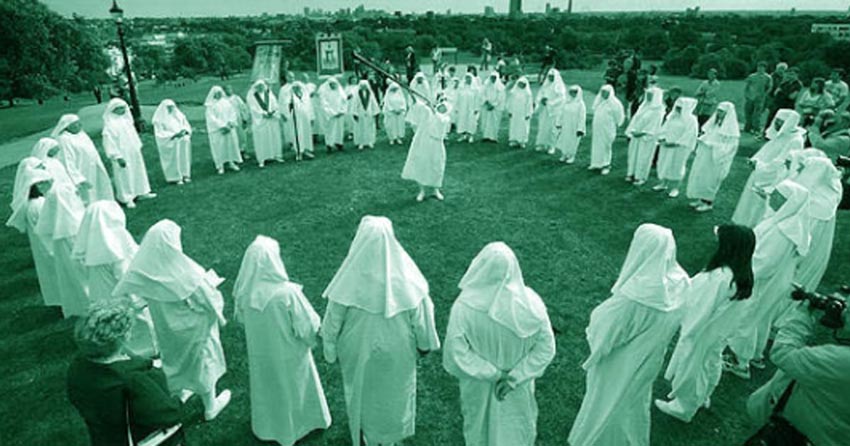 7 Sekte Mematikan di Dunia Ini Berakhir pada Tragedi Naas | IDN Times