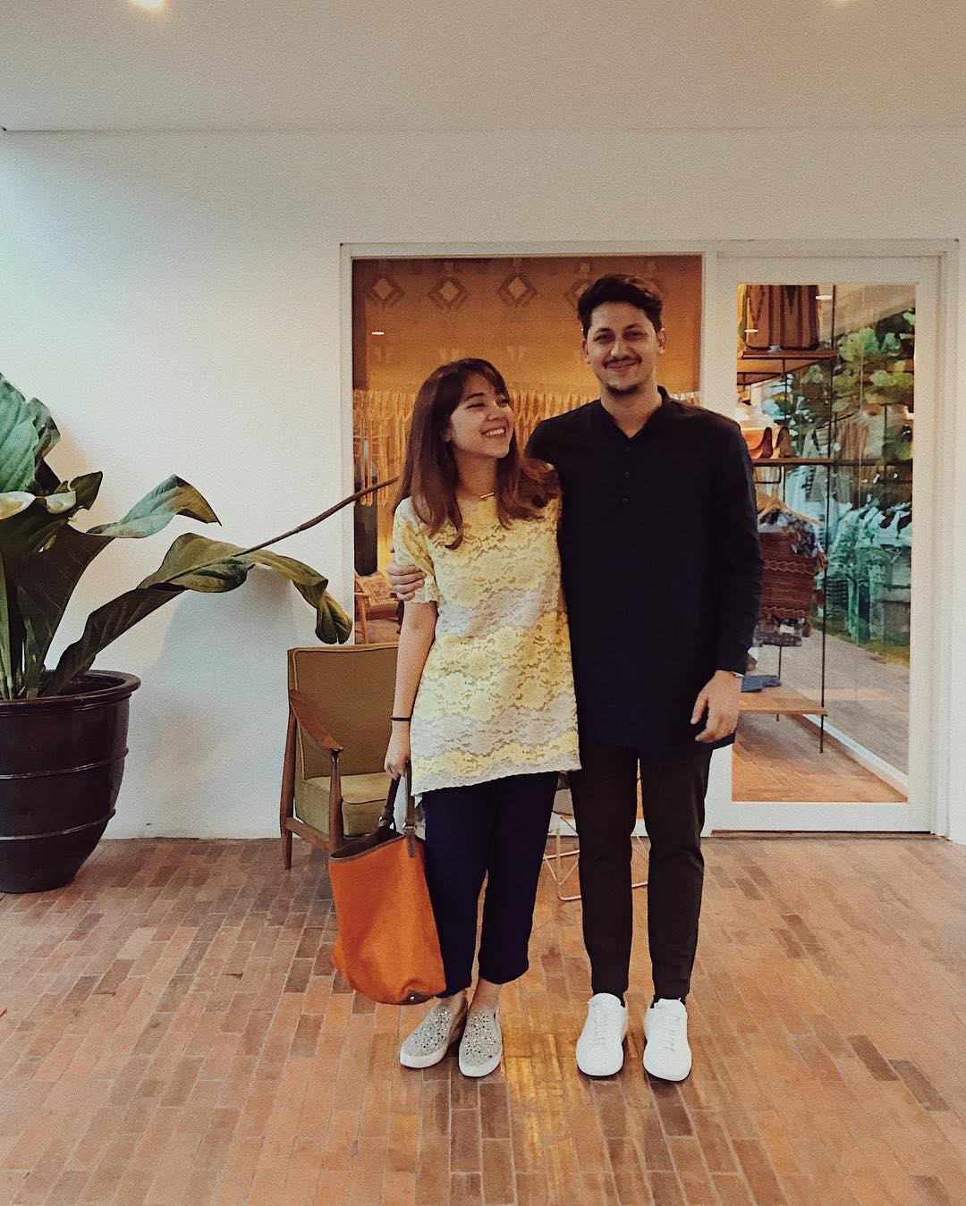10 Potret Keenan Pearce & Gianni Fajri yang Romantis Banget 10 Potret Keenan Pearce & Gianni Fajri yang Romantis Banget
