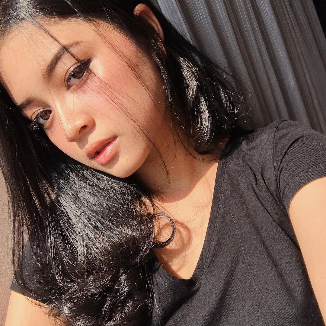 10 Potret Yoriko Angeline Pemeran Wati Dilan 1990 Semanis Idol Kpop