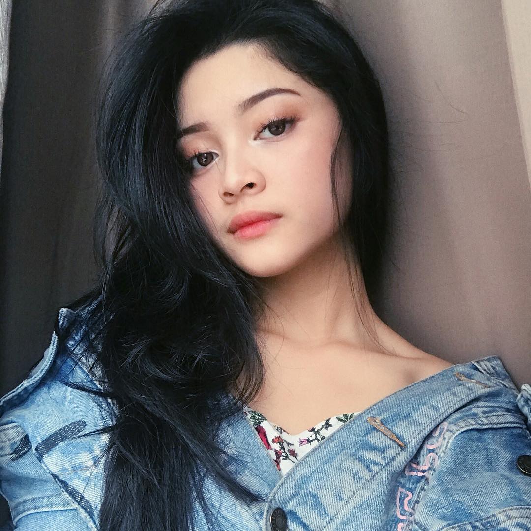 10 Potret Yoriko Angeline Pemeran Wati Dilan 1990 Semanis Idol Kpop