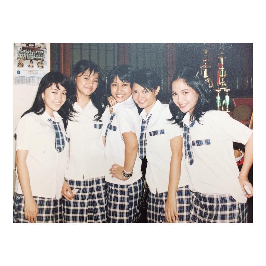 10 Potret Jadul Marshanda, Ratu Sinetron Sejak Belia | IDN Times