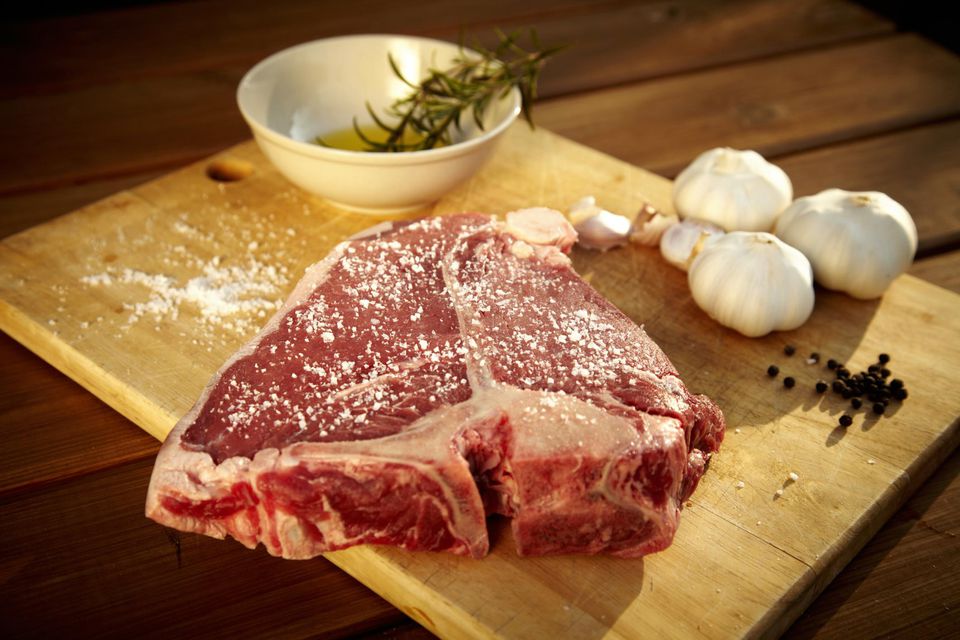 8 Kesalahan yang Gak Kamu Sadari saat Masak Daging, Benar Gak? | IDN Times