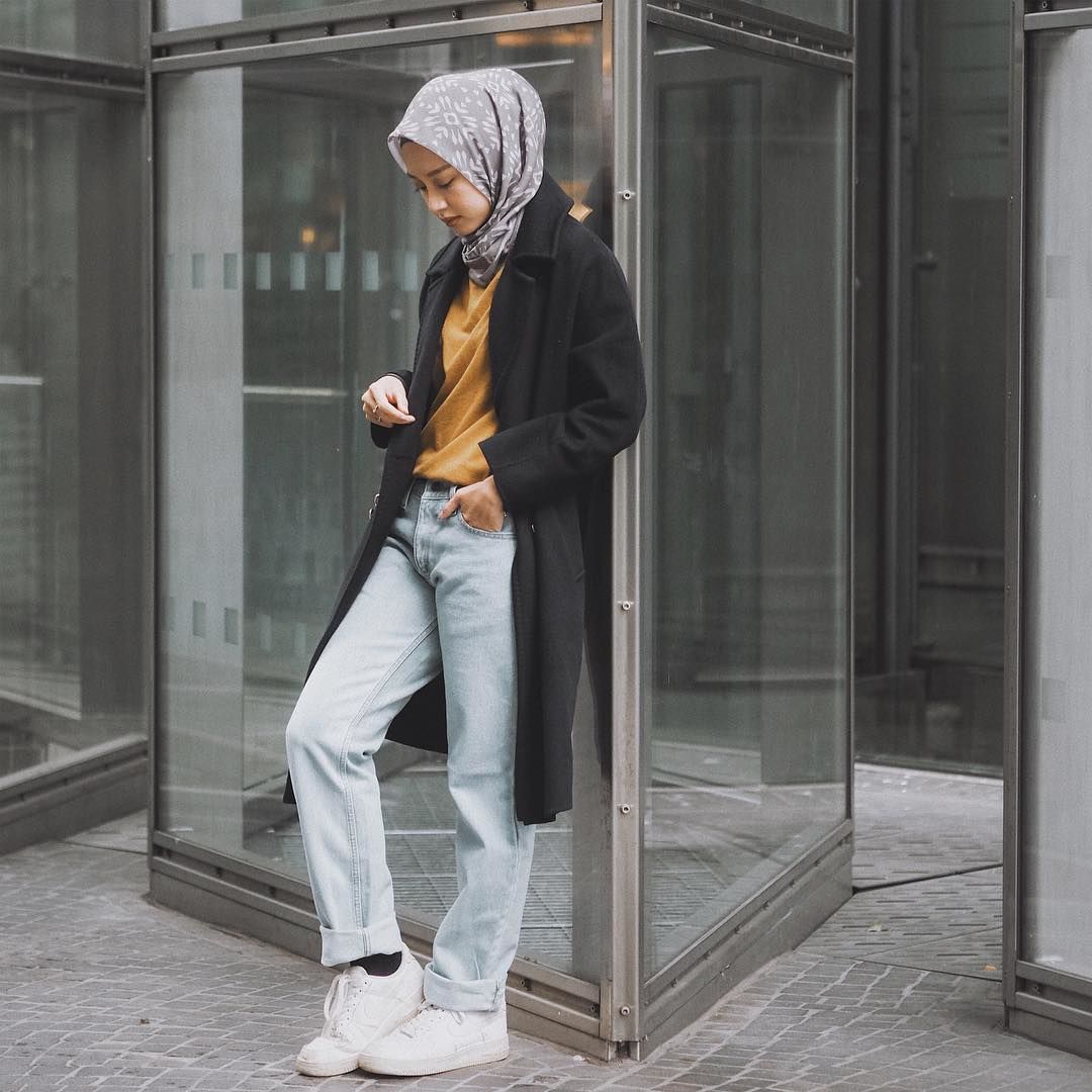 10 Inspirasi OOTD Kece ala Beauty Vlogger Indonesia, Gampang Disontek!