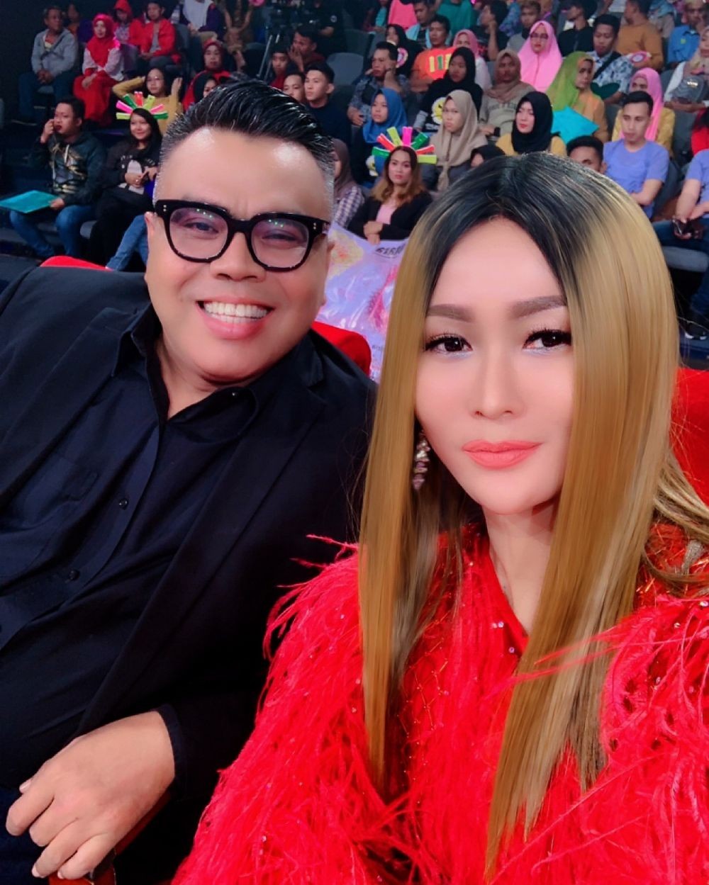 10 Potret Selfie Inul Daratista yang Selalu Curi Perhatian 10 Potret Selfie Inul Daratista yang Selalu Curi Perhatian