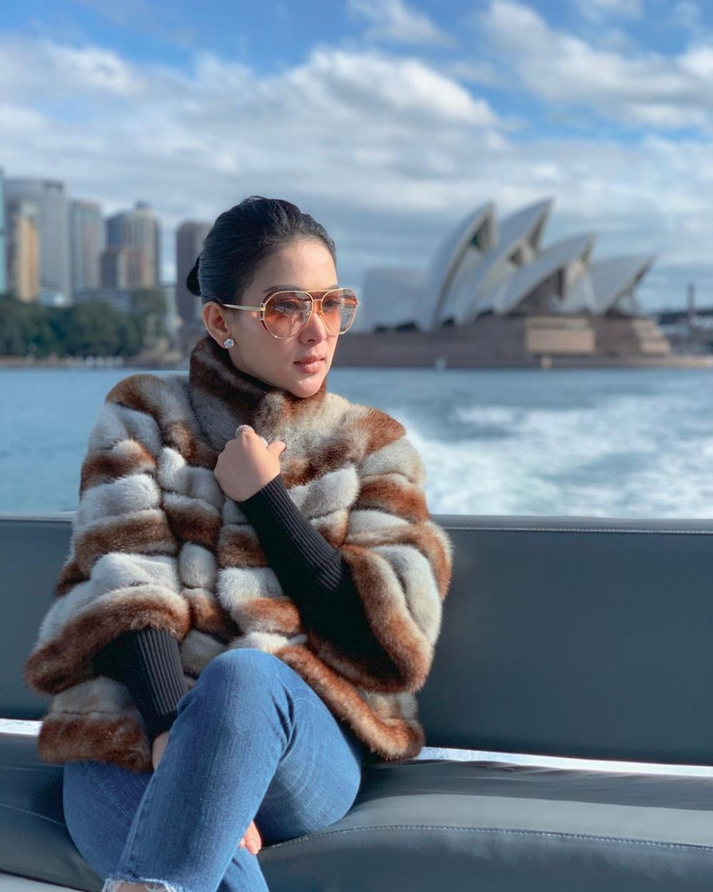 Ulang Tahun ke-37, 10 Pesona Syahrini yang Awet Muda & Cetar Selalu!