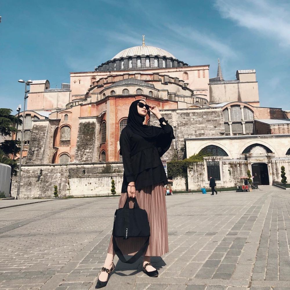 10 Gaya Ootd Citra Kirana Dengan Balutan Hijab Anggun Banget