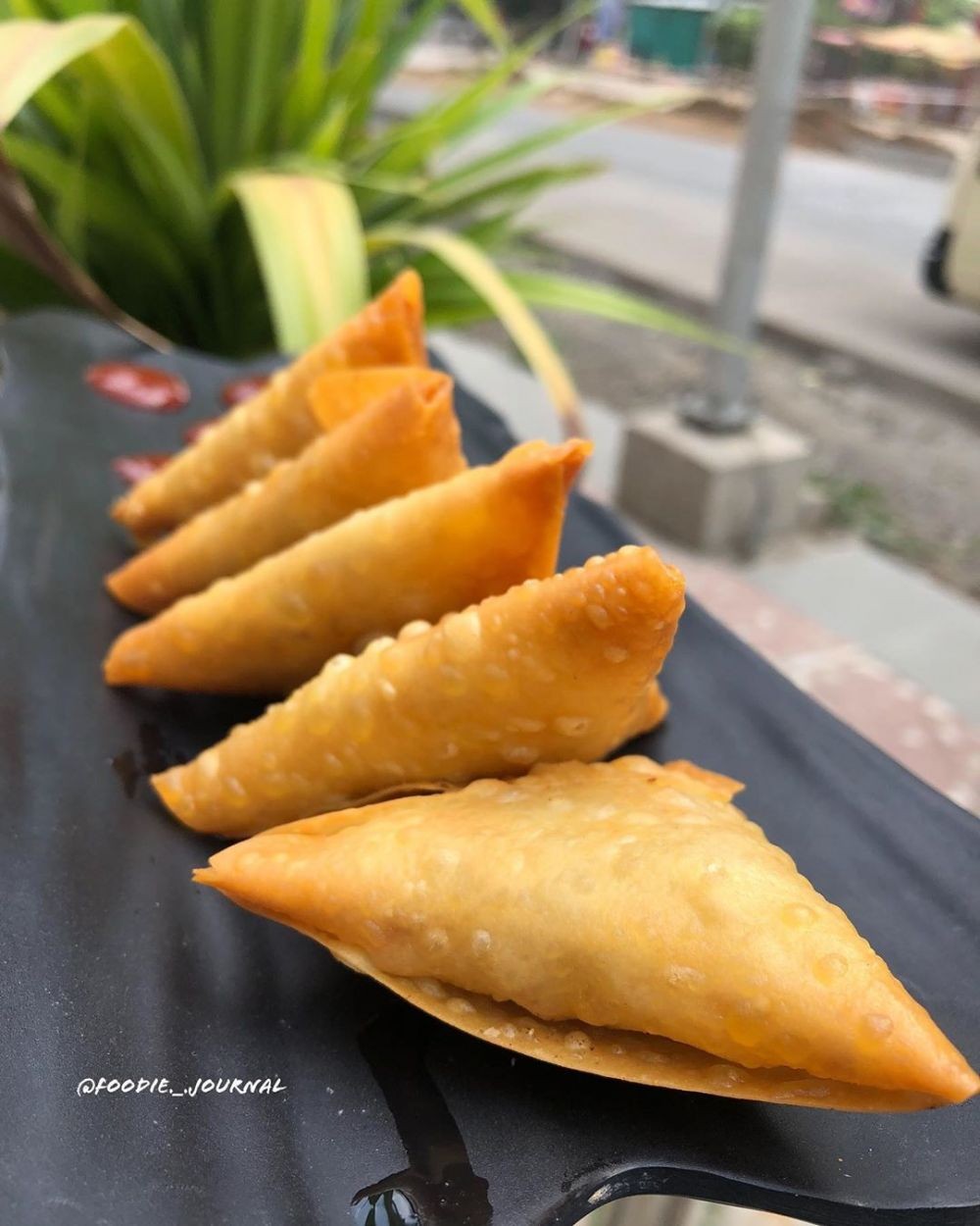 6 Resep Membuat Kreasi Samosa Goreng, Camilan Khas Asia Tengah