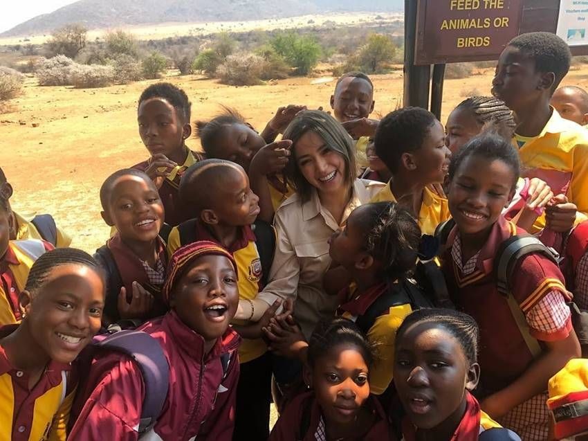 10 Adu Gaya Seleb Tanah Air Ketika Liburan di Afrika, Eksotiss 10 Adu Gaya Seleb Tanah Air Ketika Liburan di Afrika, Eksotiss