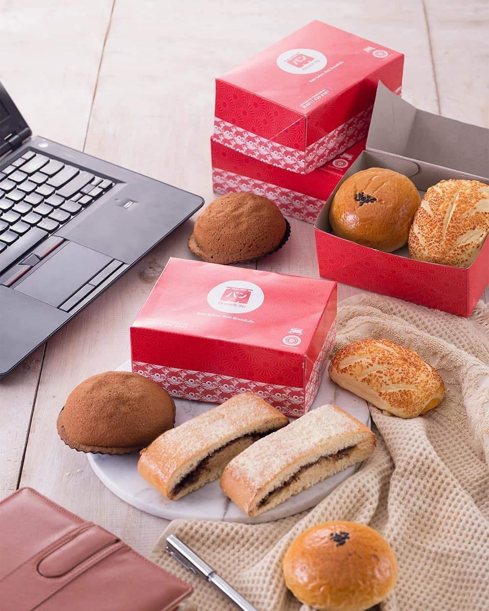 13 Toko Bakery Dan Pastry Yang Paling Terkenal Di Indonesia 13 Toko Bakery Dan Pastry Yang Paling Terkenal Di Indonesia