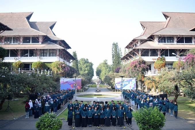 Ini Rekam Jejak Reini Wirahadikusumah, Rektor Perempuan Pertama di ITB Ini Rekam Jejak Reini Wirahadikusumah, Rektor Perempuan Pertama di ITB