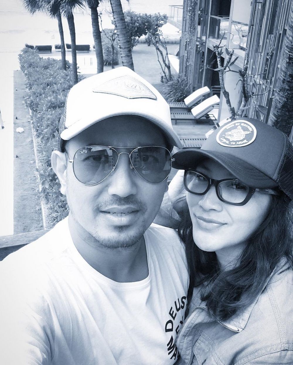 Satu Dekade Bersama, 10 Perjalanan Cinta Rio Febrian dan Sabria Kono