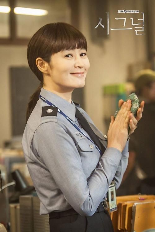 Main di Hyena, 10 Transformasi Kim Hye Soo Tak Menua di Usia 50 Tahun Main di Hyena, 10 Transformasi Kim Hye Soo Tak Menua di Usia 50 Tahun