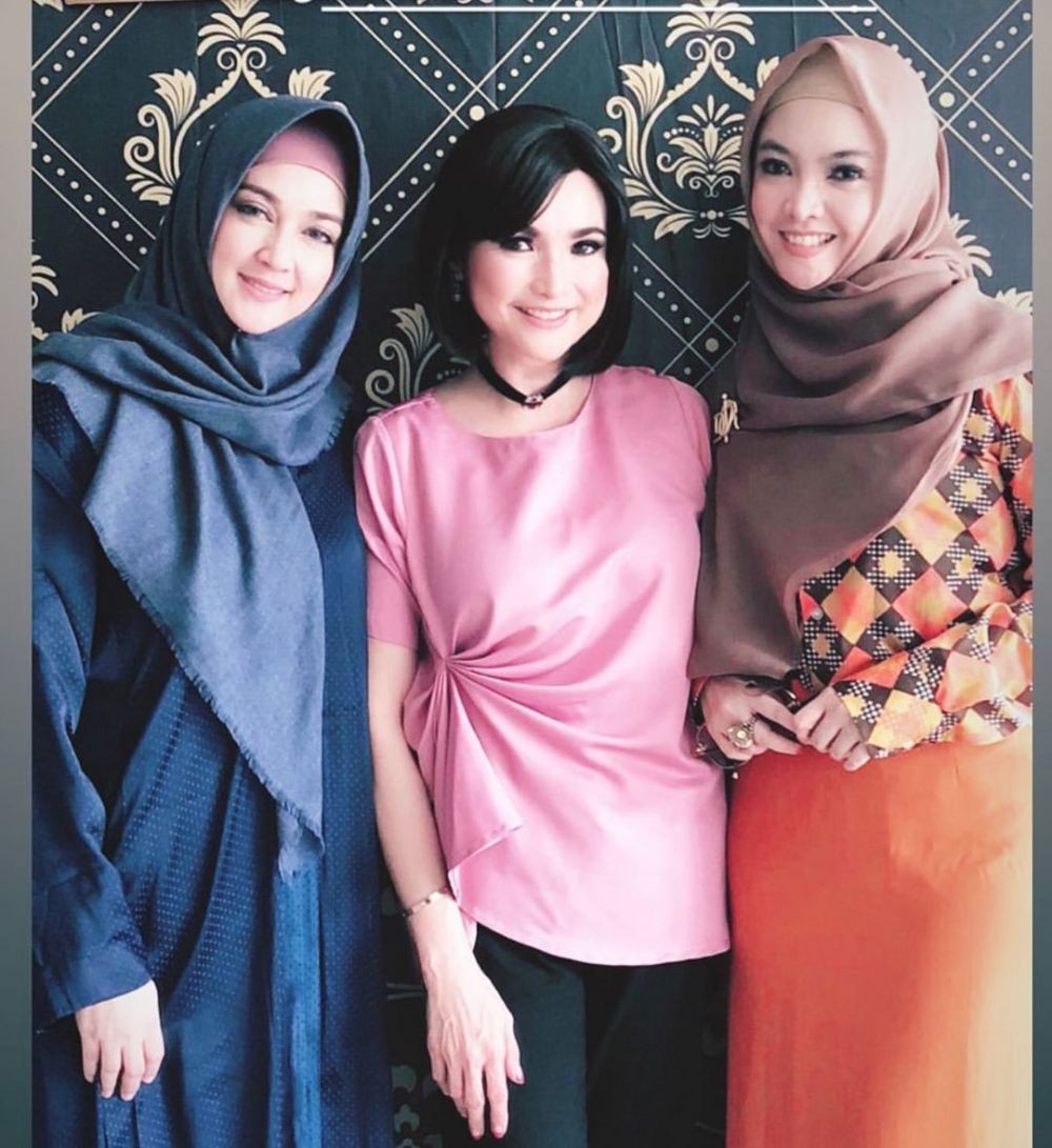 Jadi Mertua Menyebalkan 10 Potret Pemeran Elsa Di Cinta Karena Cinta