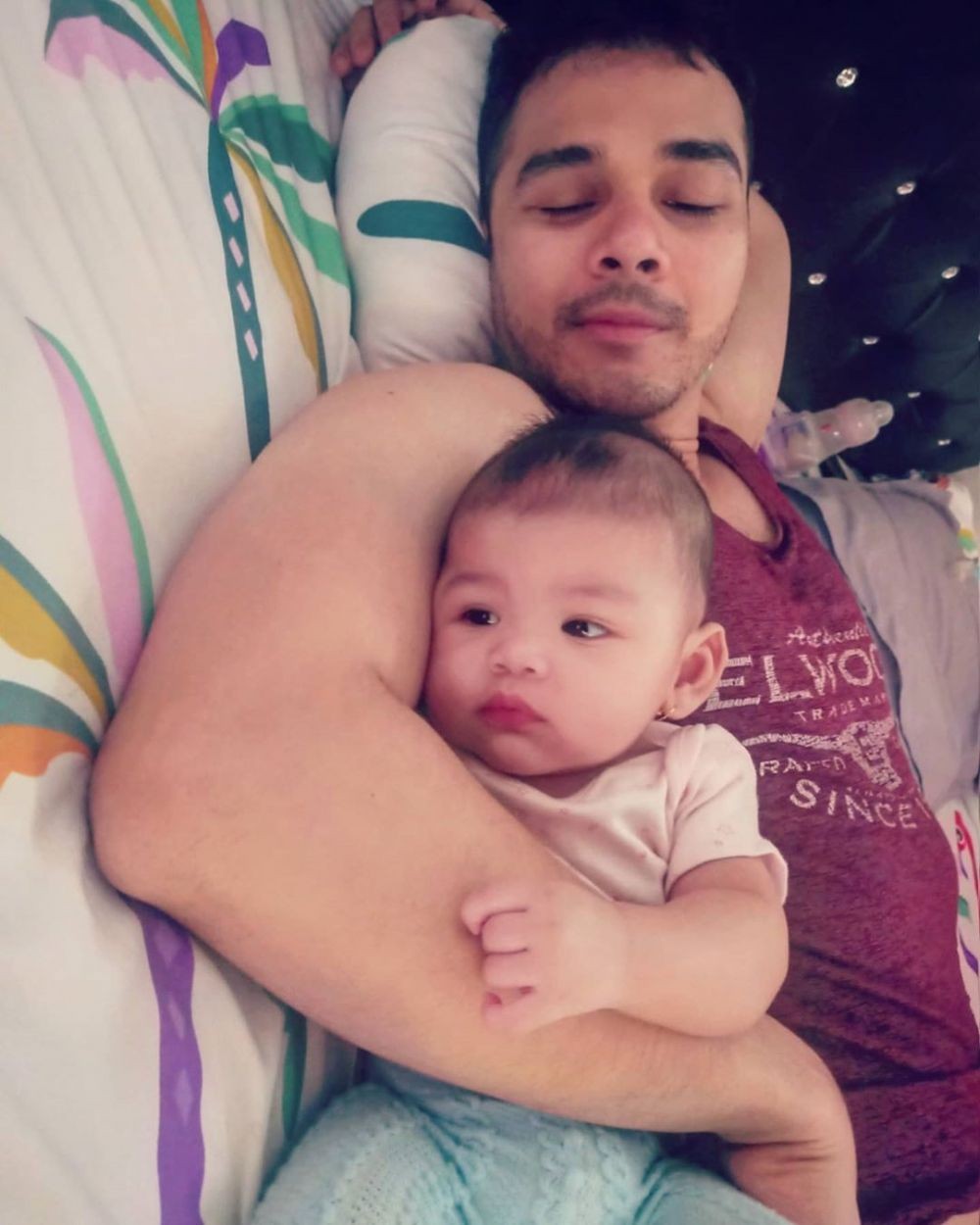 Dulu Artis Sinetron, 10 Potret Ivan Permana yang Kini Sudah Jadi Ayah Dulu Artis Sinetron, 10 Potret Ivan Permana yang Kini Sudah Jadi Ayah