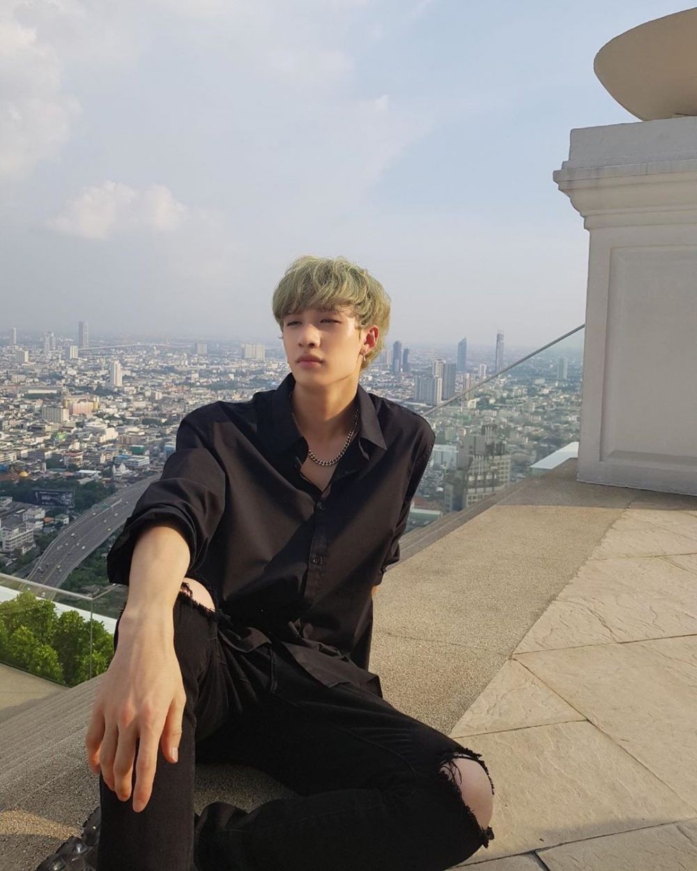 Dekat Sejak Jadi Trainee, 10 Adu Pesona Bang Chan Stray Kids dan BamBam ...