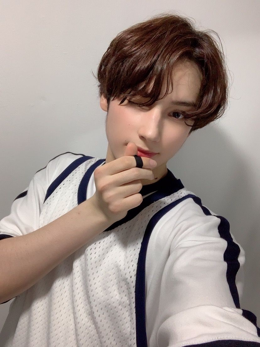 Duo Maknae Hits, 10 Adu Pesona Hueningkai TXT vs Jisung NCT