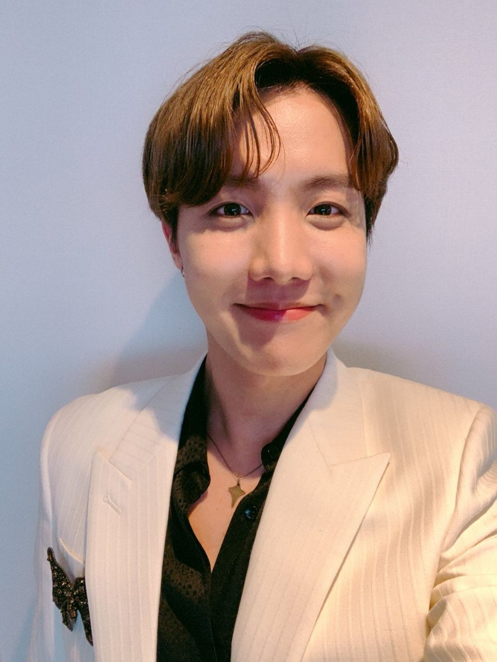Curi Perhatian, 10 Idol KPop Ini Punya 'Aegyosal' Indah Curi Perhatian, 10 Idol KPop Ini Punya 'Aegyosal' Indah