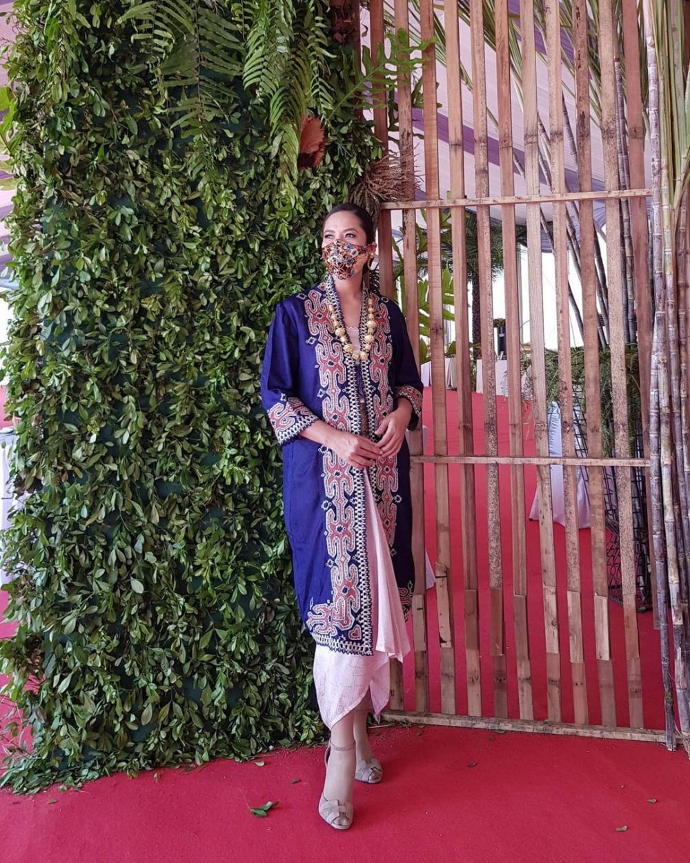 9 OOTD Glamor Sari Nila, Pemeran Mama Rosa di Sinetron Ikatan Cinta 9 OOTD Glamor Sari Nila, Pemeran Mama Rosa di Sinetron Ikatan Cinta
