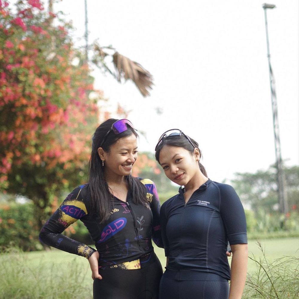 Potret Terbaru Amel Carla yang Bikin Pangling Potret Terbaru Amel Carla yang Bikin Pangling